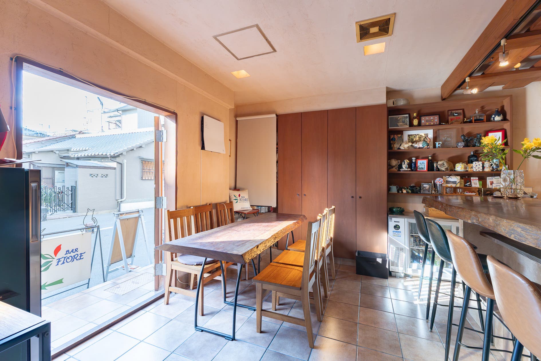 【相川駅徒歩3分】Bar fiore 路面店！一枚板カウンターのバースペース｜大人のプライベートバーを貸切の写真11