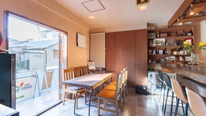 【相川駅徒歩3分】Bar fiore 路面店!一枚板カウンターのバースペース|大人のプライベートバーを貸切の写真11