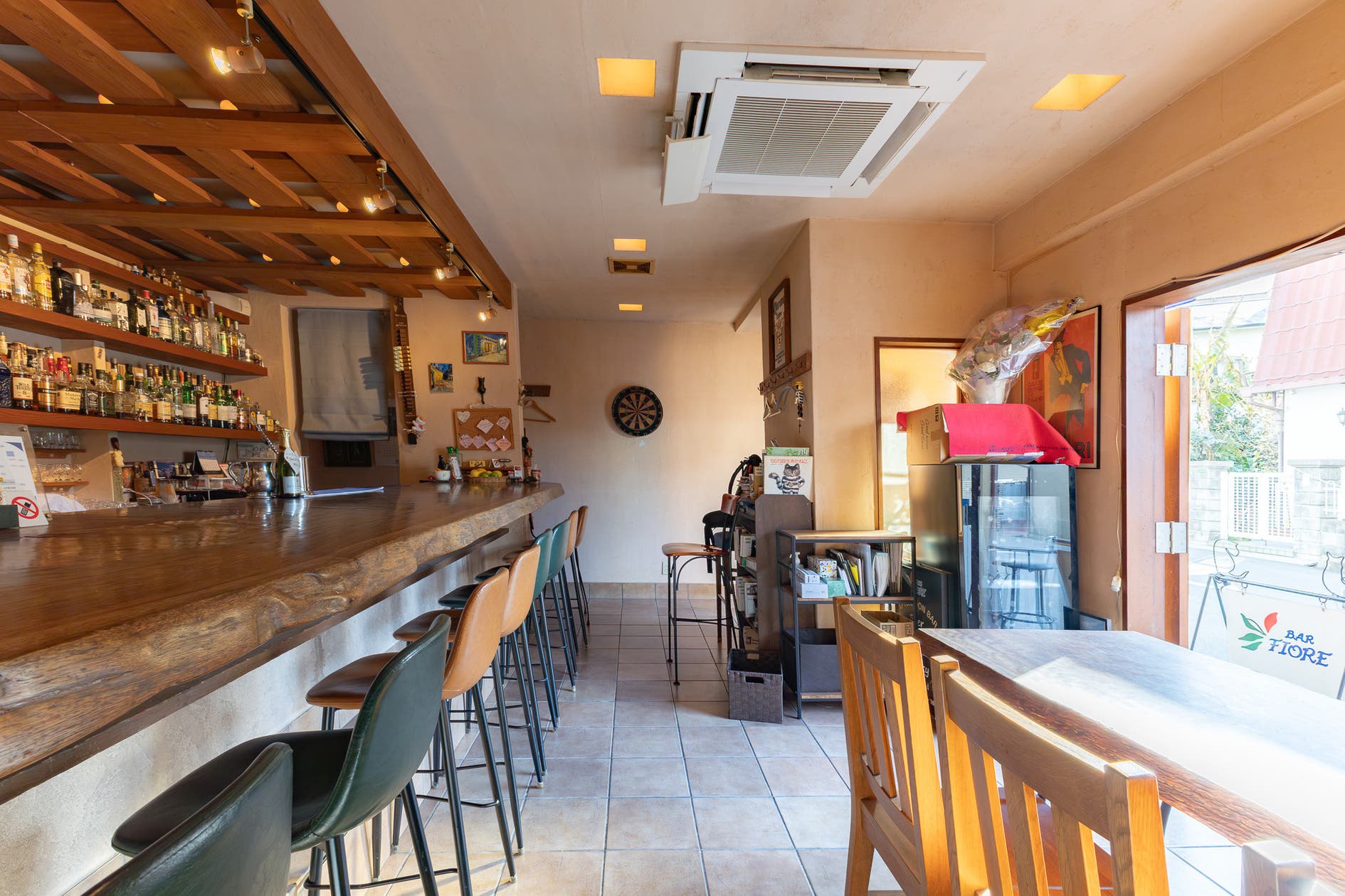 【相川駅徒歩3分】Bar fiore 路面店！一枚板カウンターのバースペース｜大人のプライベートバーを貸切の写真13