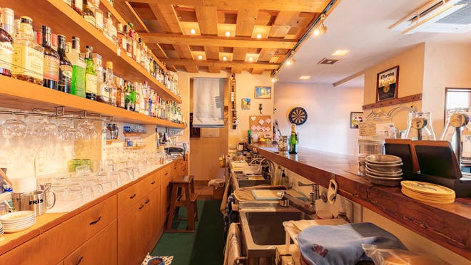 【相川駅徒歩3分】Bar fiore 路面店!一枚板カウンターのバースペース|大人のプライベートバーを貸切の写真20