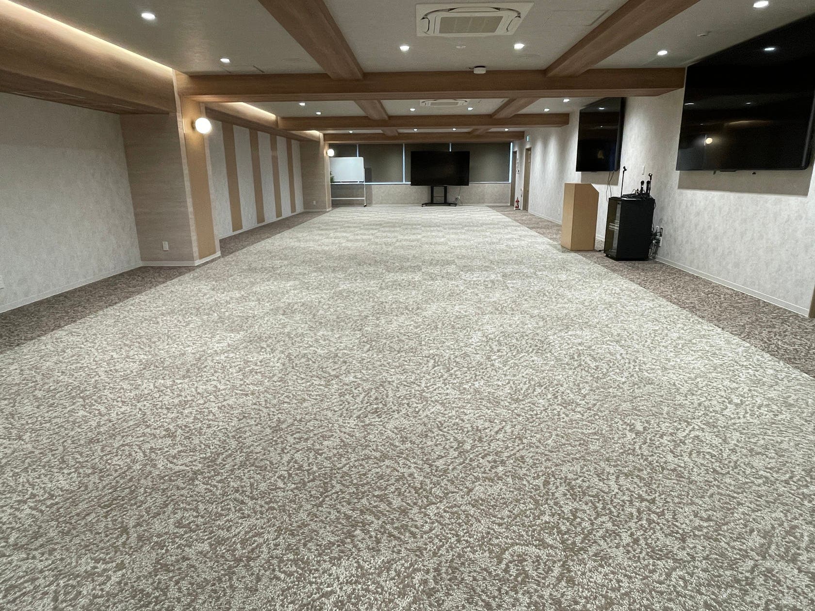 TS新橋4F【新橋駅 徒歩1分】セミナー 研修 パーティー ♥控室あり！ 飲食 OK 無料WiFi 駅近★の写真28