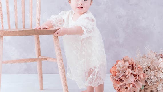 【大曽根駅徒歩2分】グレー塗り壁風+ピンクアーチ背景、白ホリ背景紙、クロマキー合成グリーンバック、子ども撮影に人気の写真19