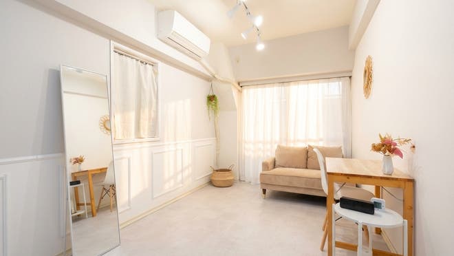 【07💐完全貸切の撮影スタジオ|JR錦糸町駅4分】自然光◎撮影小物無料✨モール壁で高級感グッと演出/ ポートレート✨ 20m²の写真9