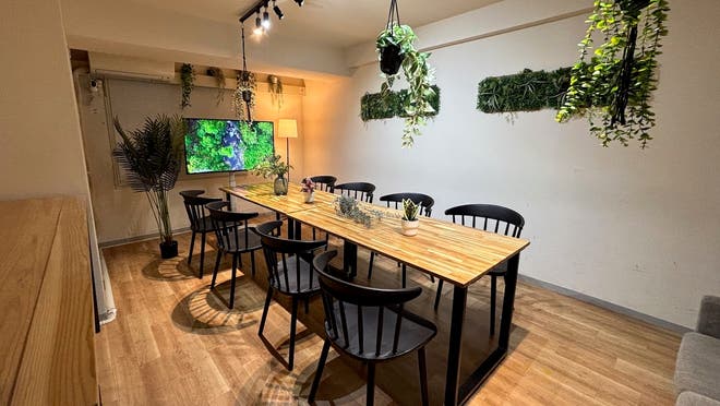 🎊超好立地🎊|六本木駅1分|交差点そば❗|100㌅プロジェクター🎥|地デジ50型TV📺|会議・デスクワーク専用🉐プランの写真1