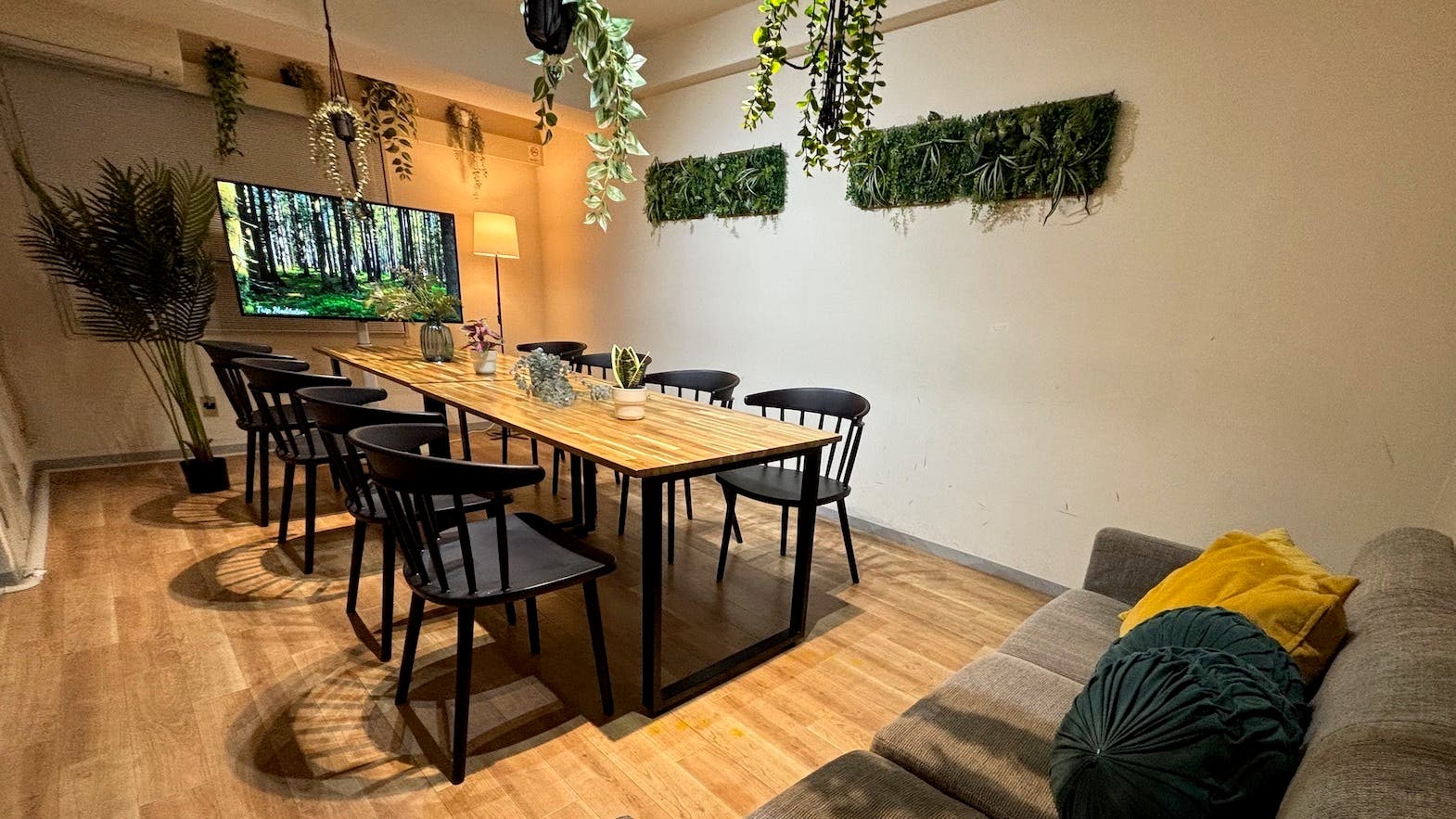 🎊超好立地🎊｜六本木駅1分｜交差点そば｜100㌅プロジェクター｜50型TV｜パーティ｜撮影｜スポーツ観戦｜会議の写真2