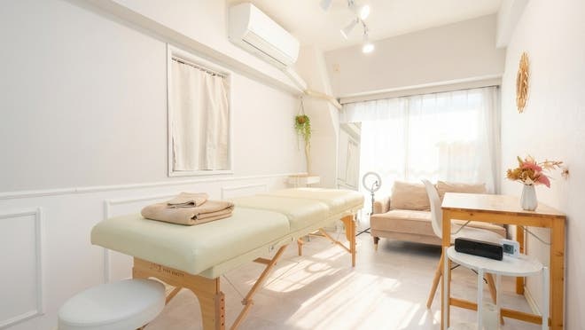 【07💐完全貸切のプライベートサロン& 癒し韓国インテリア✨】💆♀️リラク・整体・ネイルに最適💅 可愛い♡・*自然光◎の写真1