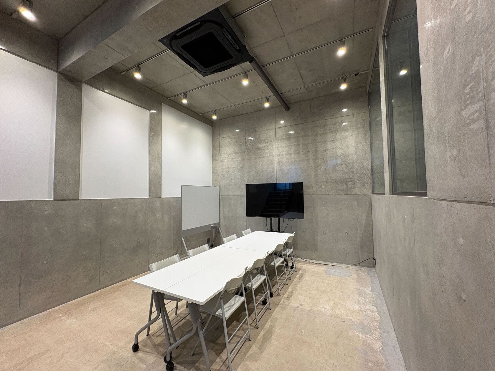 【2025年竣工】高円寺駅徒歩2分の多目的スタジオ。撮影、展示会、会議、パーティなどに。の写真2