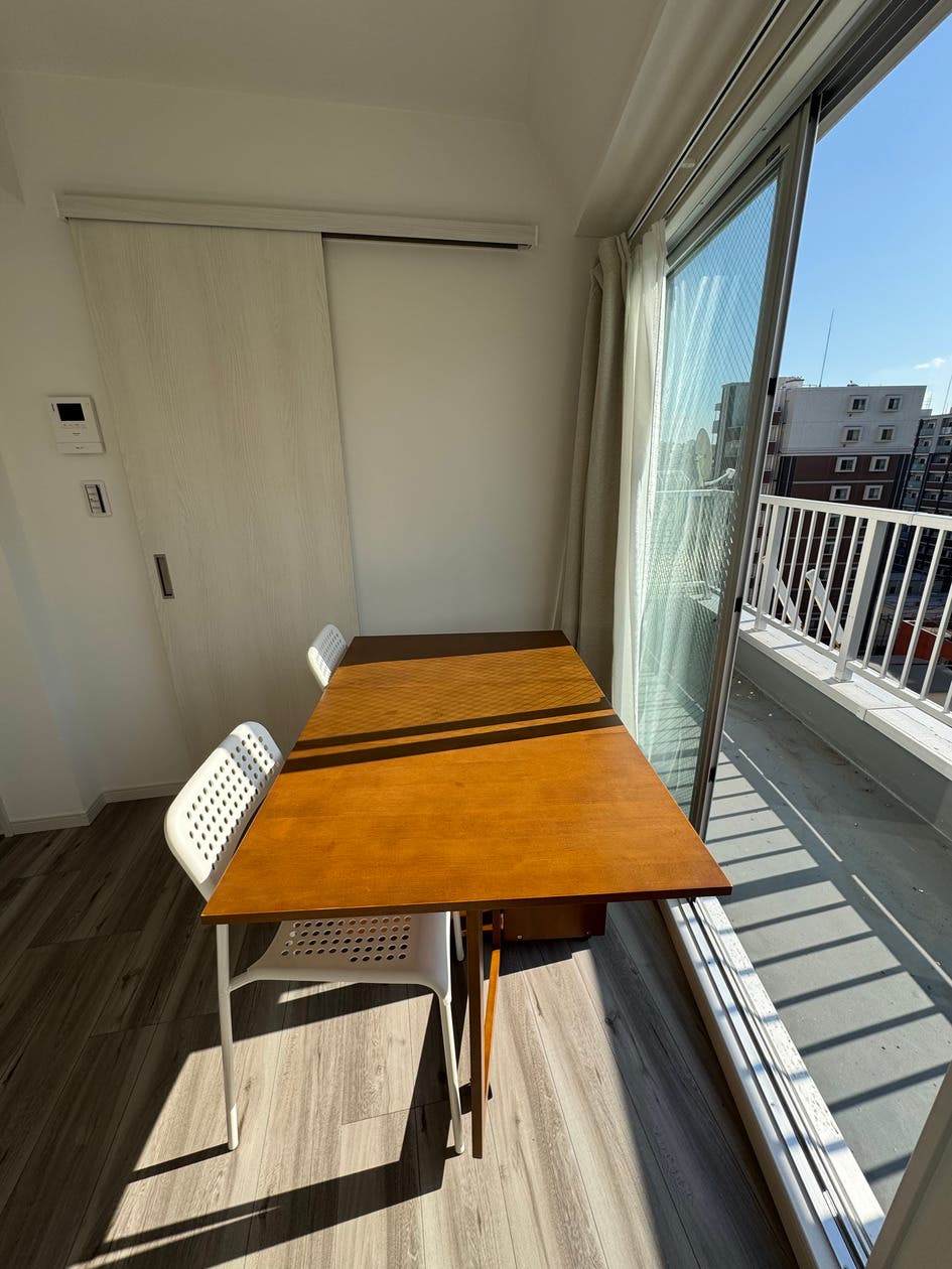 【横浜駅8分】リノベーション済み広々空間✨ルーフバルコニー付/高速WiFi/撮影・🌈女子会・テレワークの写真1