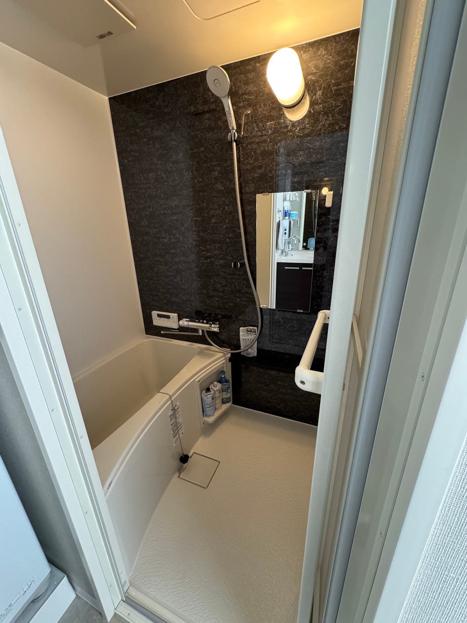 【横浜駅8分】リノベーション済み広々空間✨ルーフバルコニー付/高速WiFi/撮影・🌈女子会・テレワークの写真10