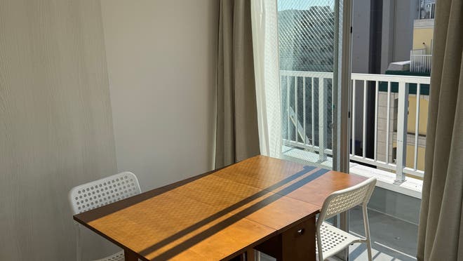 【横浜駅8分】リノベーション済み広々空間✨ルーフバルコニー付/高速WiFi/撮影・🌈女子会・テレワークの写真5