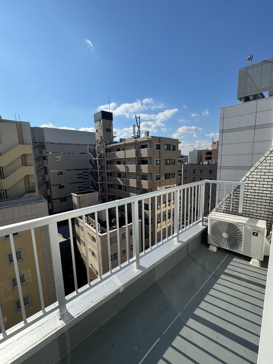 【横浜駅8分】リノベーション済み広々空間✨ルーフバルコニー付/高速WiFi/撮影・🌈女子会・テレワークの写真7