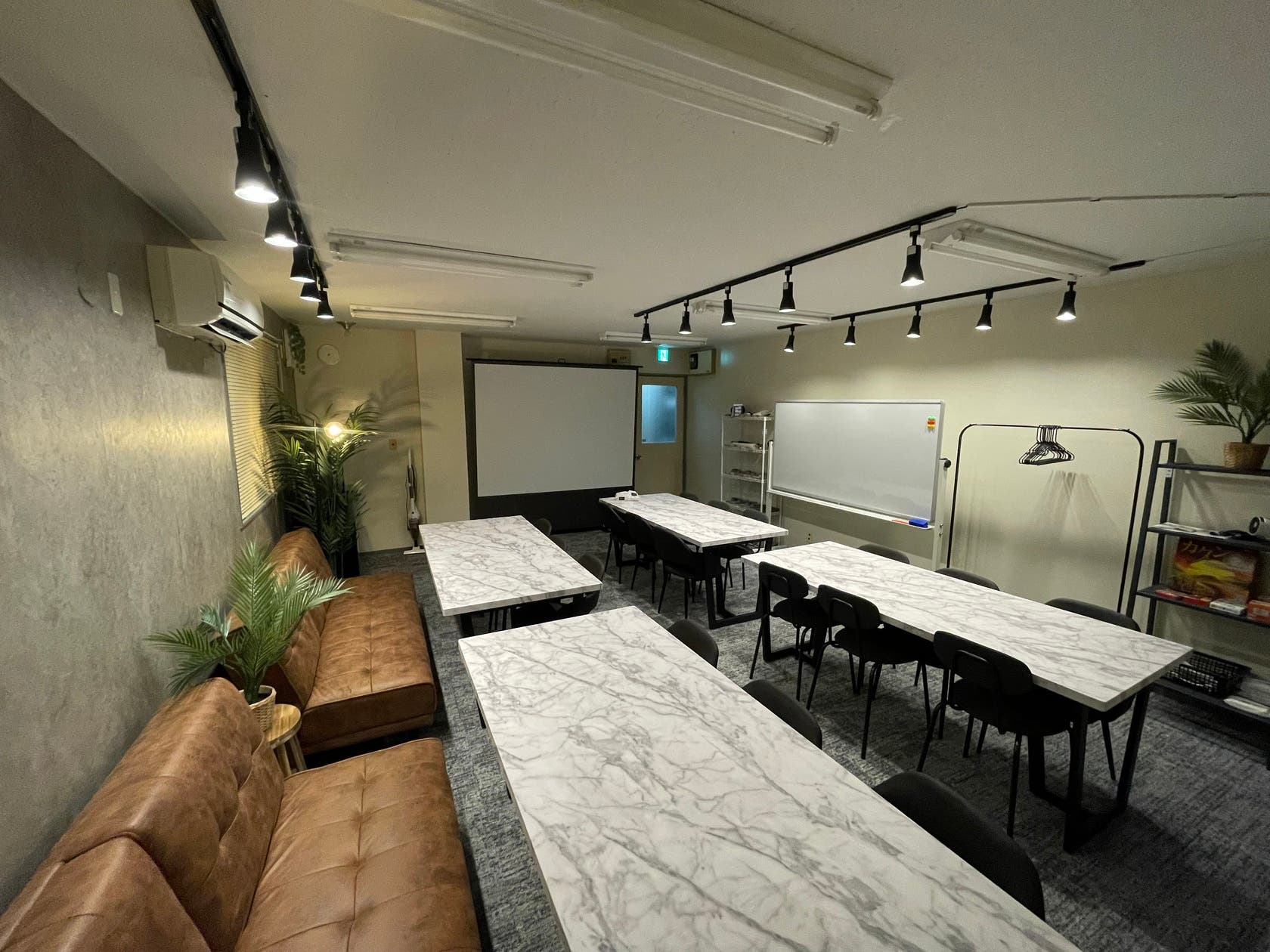 NEW！【八丁堀駅徒歩2分！宝町駅徒歩3分！】最大24名/無料Wifi/会議・撮影・女子会・ボドゲ・パーティ等！飲食🍺🍷可！の写真2