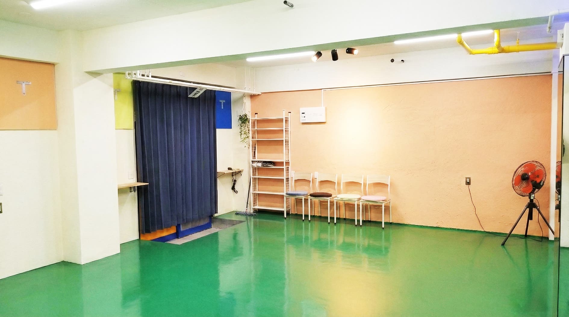 大久保駅から徒歩2分のダンススタジオの写真1