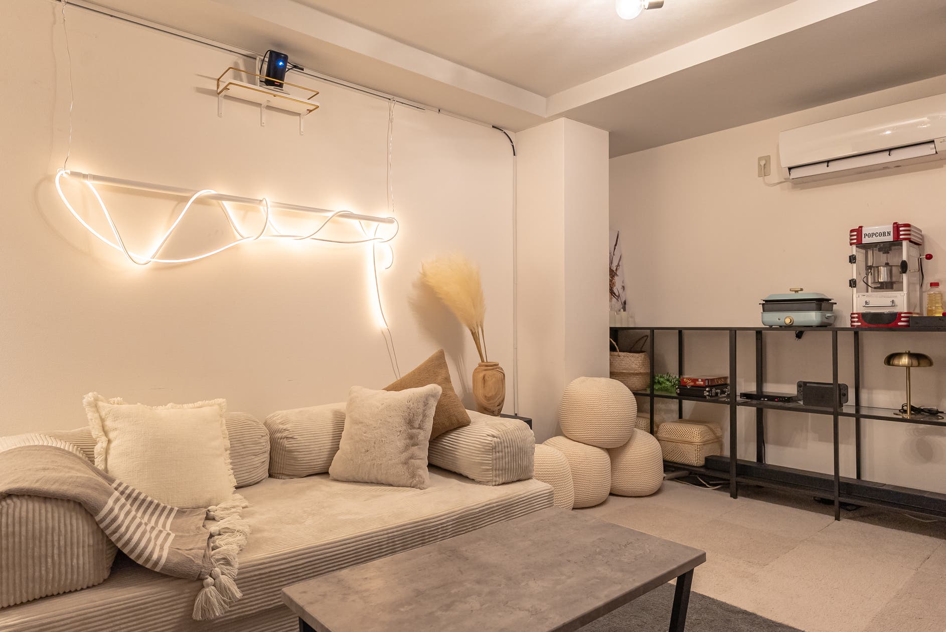 リニューアル特別価格！⛄️なんばすぐ🚶‍♂️映画🎬デート💑24H営業🌟誕生日会🎉撮影会📸女子会💖推し活✨️の写真9