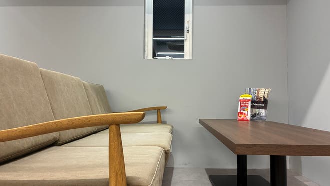 【1~4名ソファ席】西新宿五丁目駅徒歩4分!フリードリンク/Wi-Fi/充電器/テレワークや商談に最適の写真15