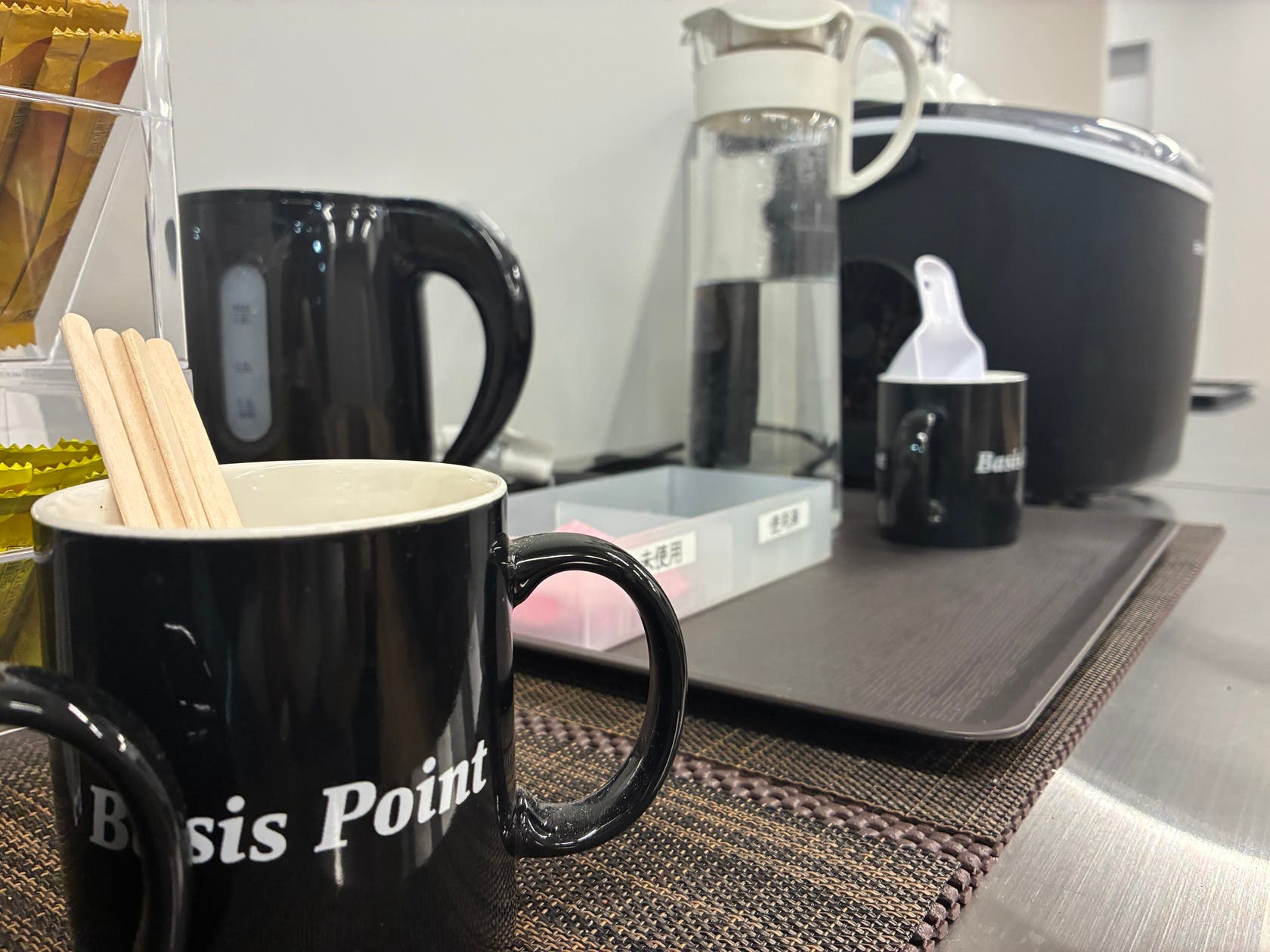 【オープン席】西新宿五丁目駅徒歩4分！フリードリンク/Wi-Fi/充電器/集中したい作業に最適の写真12