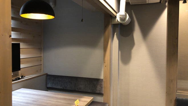 【1~4名BOX席】池袋駅徒歩1分!フリードリンク/モニター/Wi-Fi/充電器/テレワークやWeb会議に最適の写真15