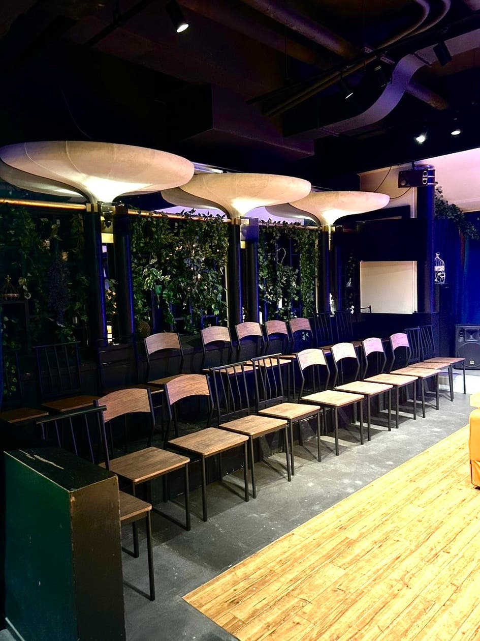 赤坂駅から徒歩3分／キャパ45〜50名／飲食可、音響照明完備のイベントスペースの写真8