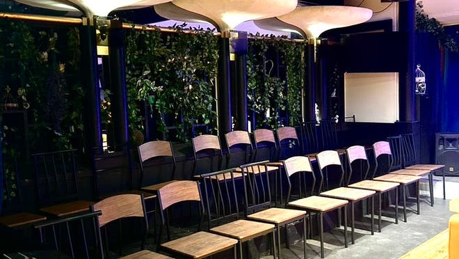 赤坂駅から徒歩3分/キャパ45〜50名/飲食可、音響照明完備のイベントスペースの写真8