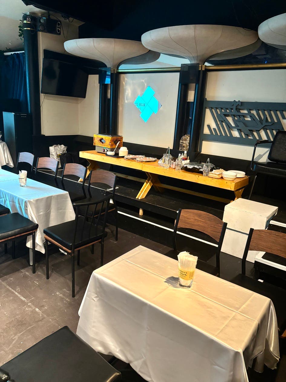 赤坂駅から徒歩3分／キャパ45〜50名／飲食可、音響照明完備のイベントスペースの写真10