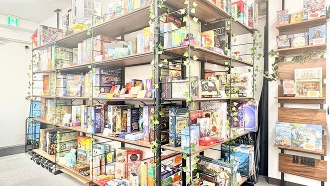 NEW!【秋葉原3分】最大36名着席🎉人気ボドゲ400種類以上♪大人気ボドゲカフェ貸切利用🚃懇親会/イベント利用にも🎤の写真2