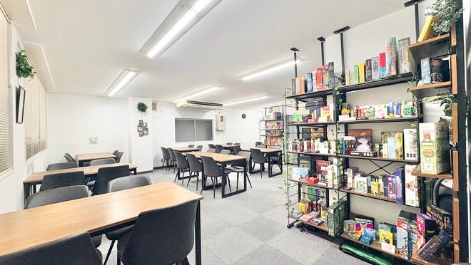 NEW!【秋葉原3分】最大36名着席🎉人気ボドゲ400種類以上♪大人気ボドゲカフェ貸切利用🚃懇親会/イベント利用にも🎤の写真1