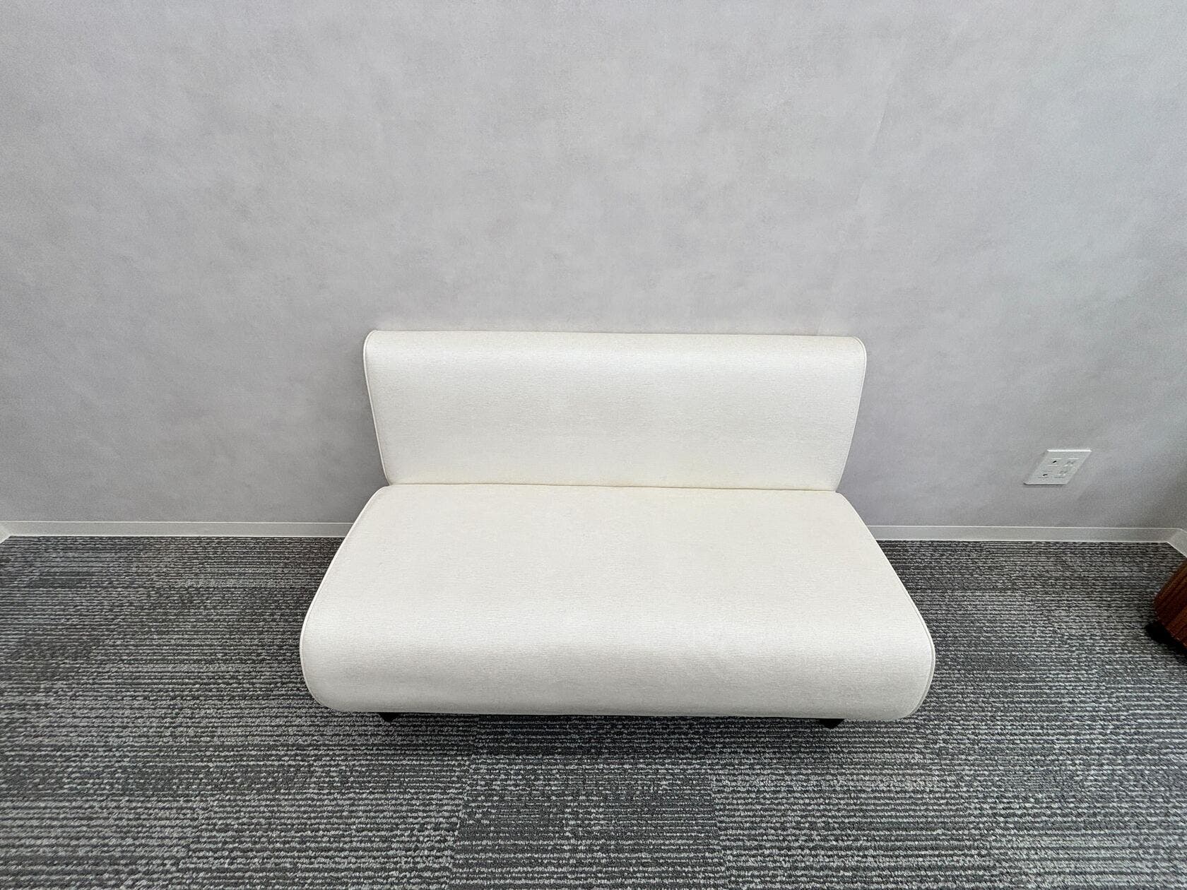 Room3 【瑞江駅徒歩2分】鍵付き広々快適オフィス/受付スタッフ常駐/専用Wi-Fiの写真2