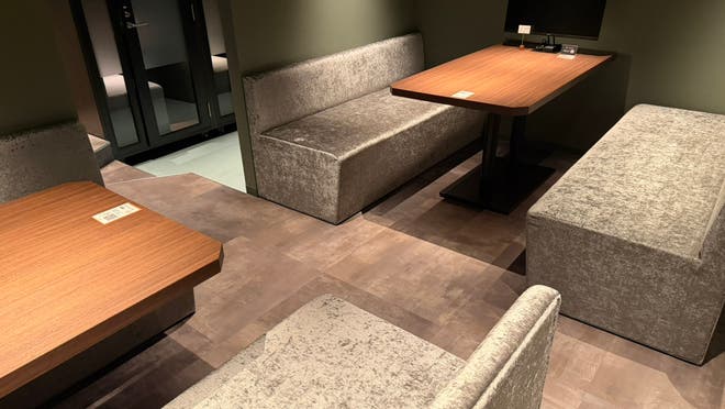 【1~6名BOX A席】八王子駅徒歩3分!フリードリンク/モニター/Wi-Fi/充電器/テレワークやWeb会議に最適の写真8