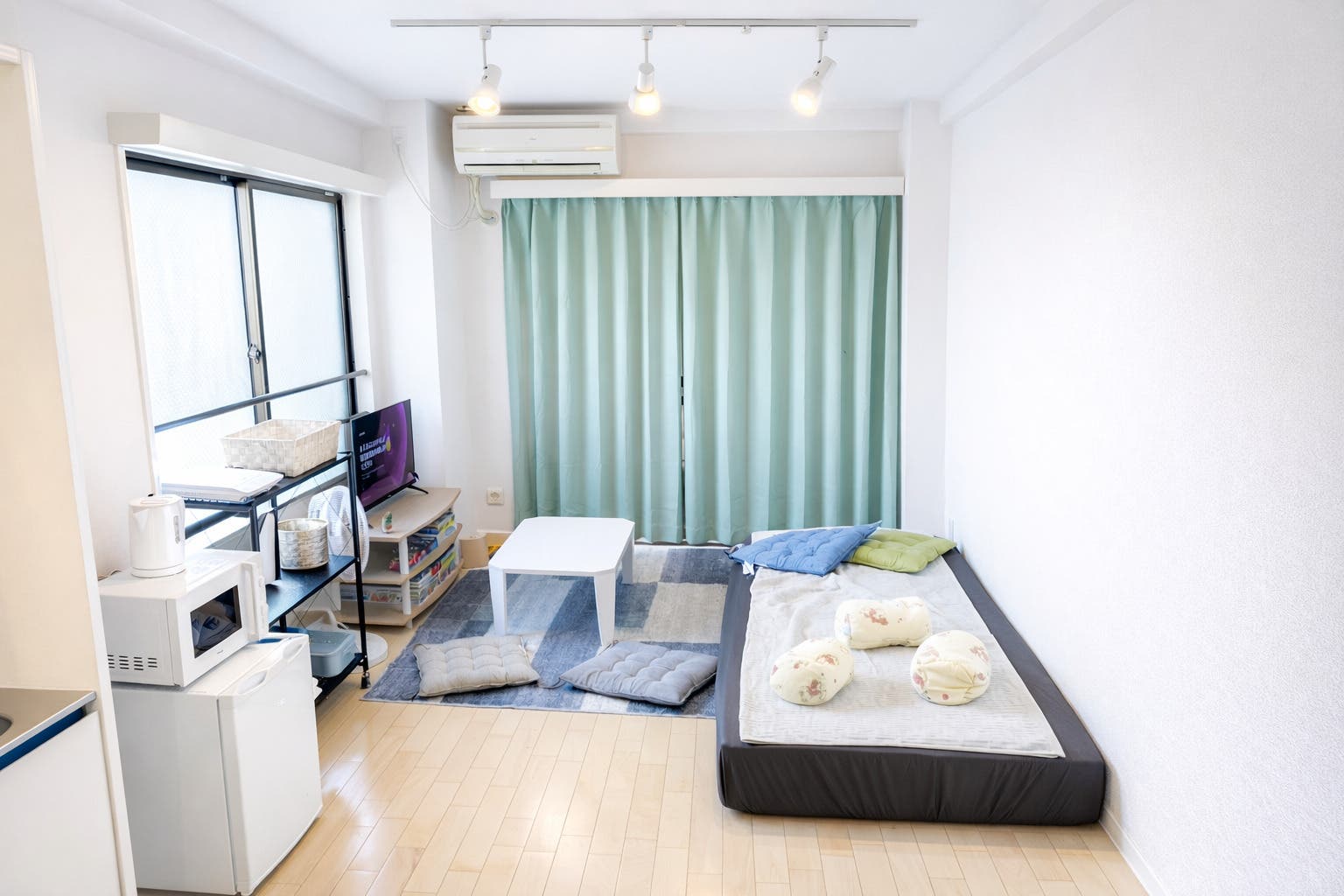 🚶八王子駅｜高速Wi-Fi完備📶｜🎲ボードゲーム充実｜🍳BRUNO＆卓上IHあり｜🎬映画見放題スペース🔌の写真5