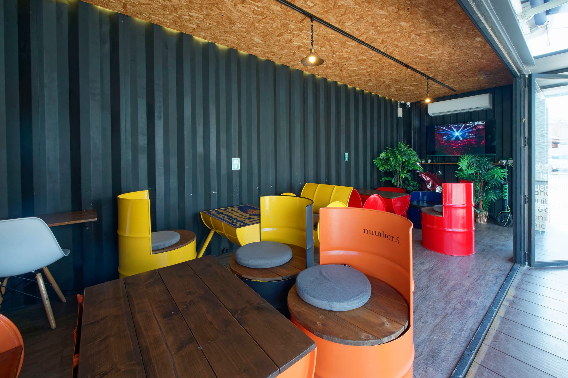 初めてのイベント出店を応援、柔軟に使えるチャレンジ型レンタルスペースの写真21