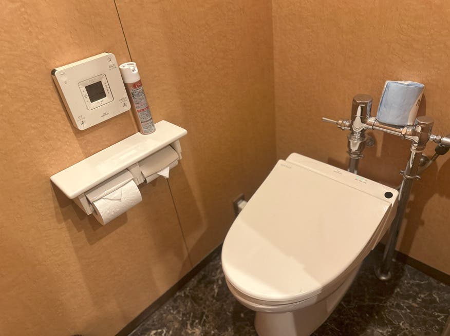 【1～4名BOX席】新橋駅徒歩1分！フリードリンク/モニター/Wi-Fi/充電器/テレワークやWeb会議に最適の写真14