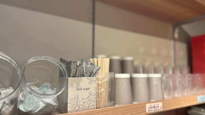 【1~4ソファ席】新橋駅徒歩1分/有人受付/デザイナーズ/電源Wi-Fi完備で商談やWeb会議に最適の写真11