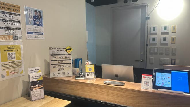 【1~4ソファ席】新橋駅徒歩1分/有人受付/デザイナーズ/電源Wi-Fi完備で商談やWeb会議に最適の写真14