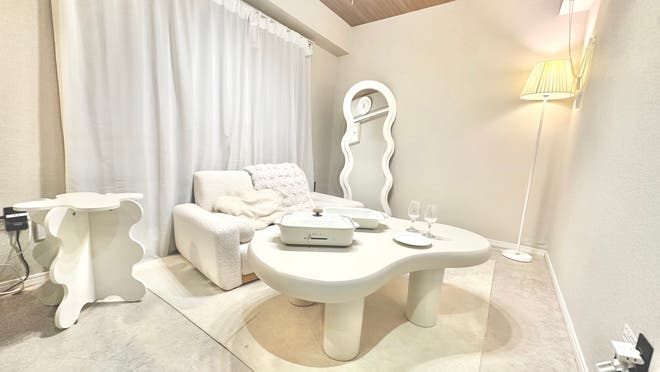 新宿駅徒歩8分🎉👭24H利用可🕐自然光✨大画面プロジェクターで映画鑑賞/イベント/デート/打ち上げ/女子会の写真7