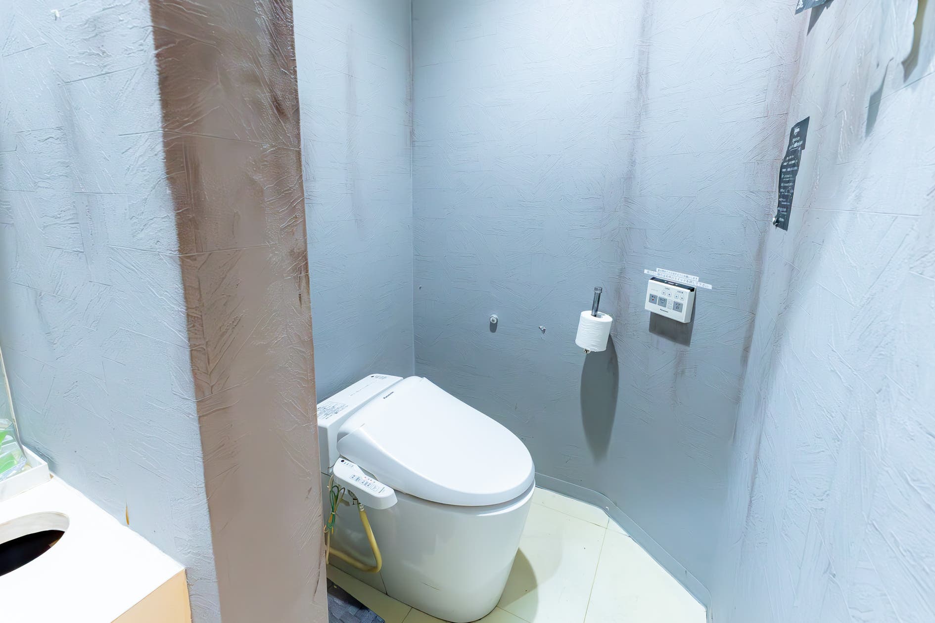 【心斎橋駅から徒歩8分】cafe&bar Ambitious 廃墟×コンセプト”を体感できる/日常から切り離されたワンシーンの写真25