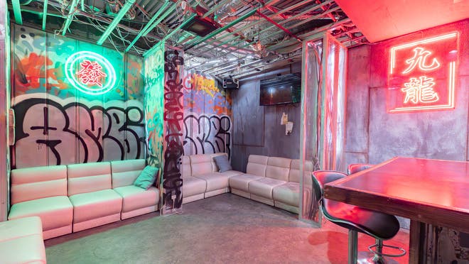 【心斎橋駅から徒歩8分】cafe&bar Ambitious 廃墟×コンセプト”を体感できる/日常から切り離されたワンシーンの写真10