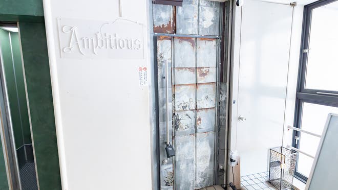 【心斎橋駅から徒歩8分】cafe&bar Ambitious 廃墟×コンセプト”を体感できる/日常から切り離されたワンシーンの写真27