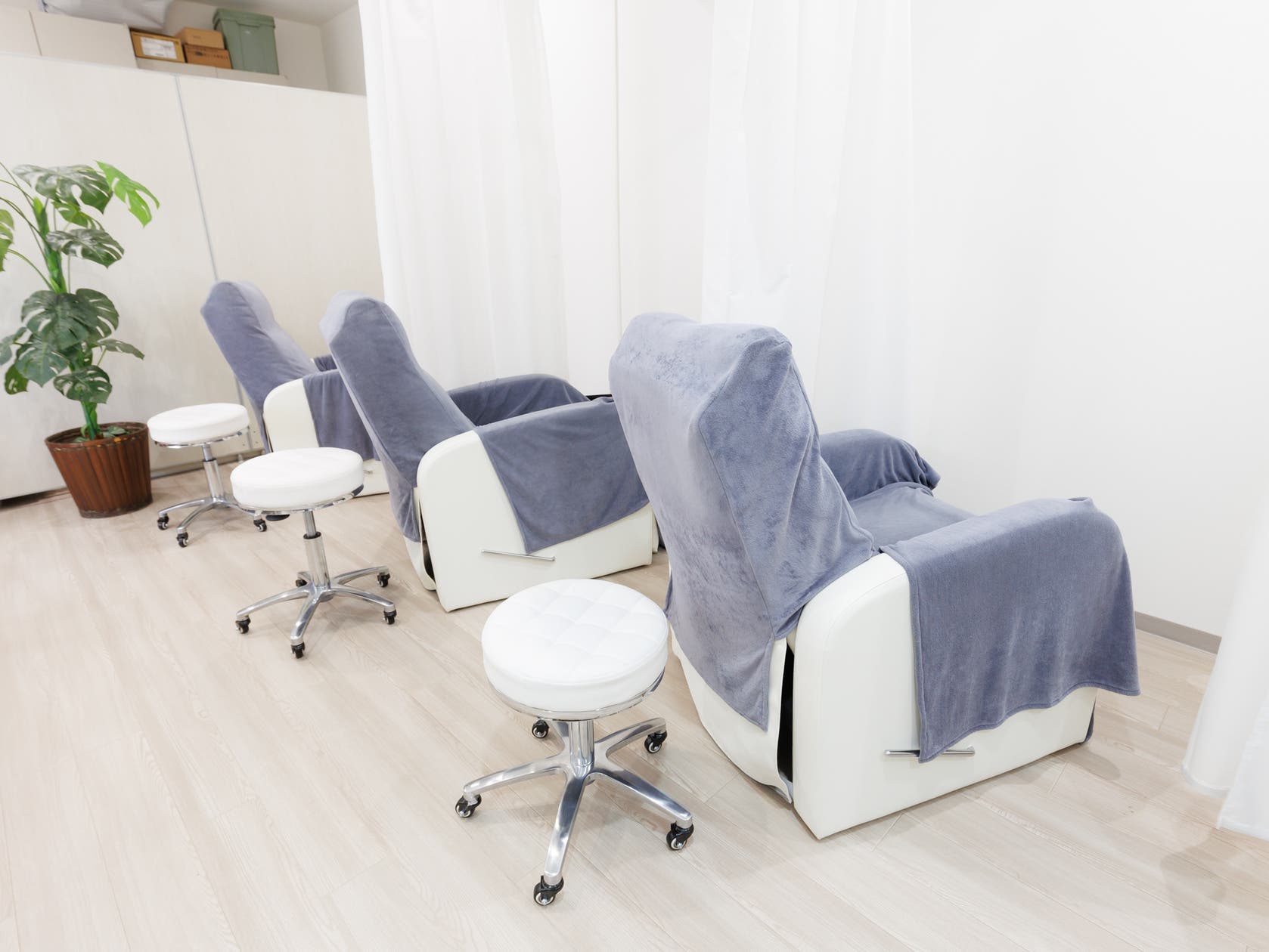 JR稲毛駅徒歩2分のアイリスト・エステシャン・ネイリストのレンタルスペースの写真2