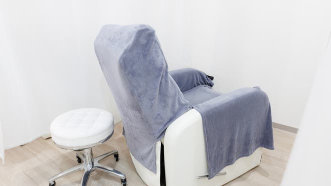 JR稲毛駅徒歩2分のアイリスト・エステシャン・ネイリストのレンタルスペースの写真3