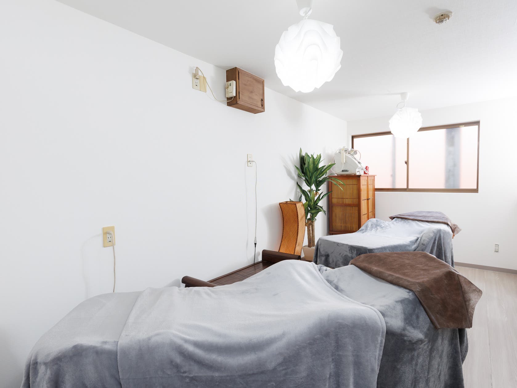 JR稲毛駅徒歩2分のアイリスト・エステシャン・ネイリストのレンタルスペースの写真4