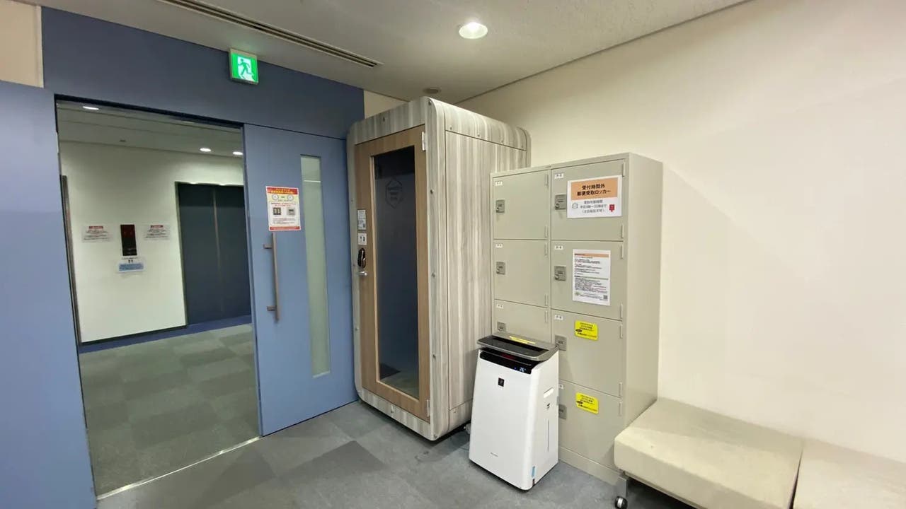 【CHATBOX ABLAZEオフィス大阪淀屋橋】No.1　Web会議・通話に最適/無料Wifi/電源ありの写真1