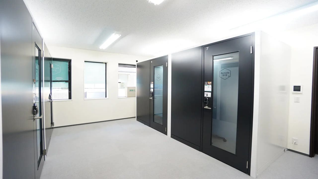 【CHATBOX HKTビル神保町】No.1　Web会議・通話に最適/無料Wifi/電源ありの写真15