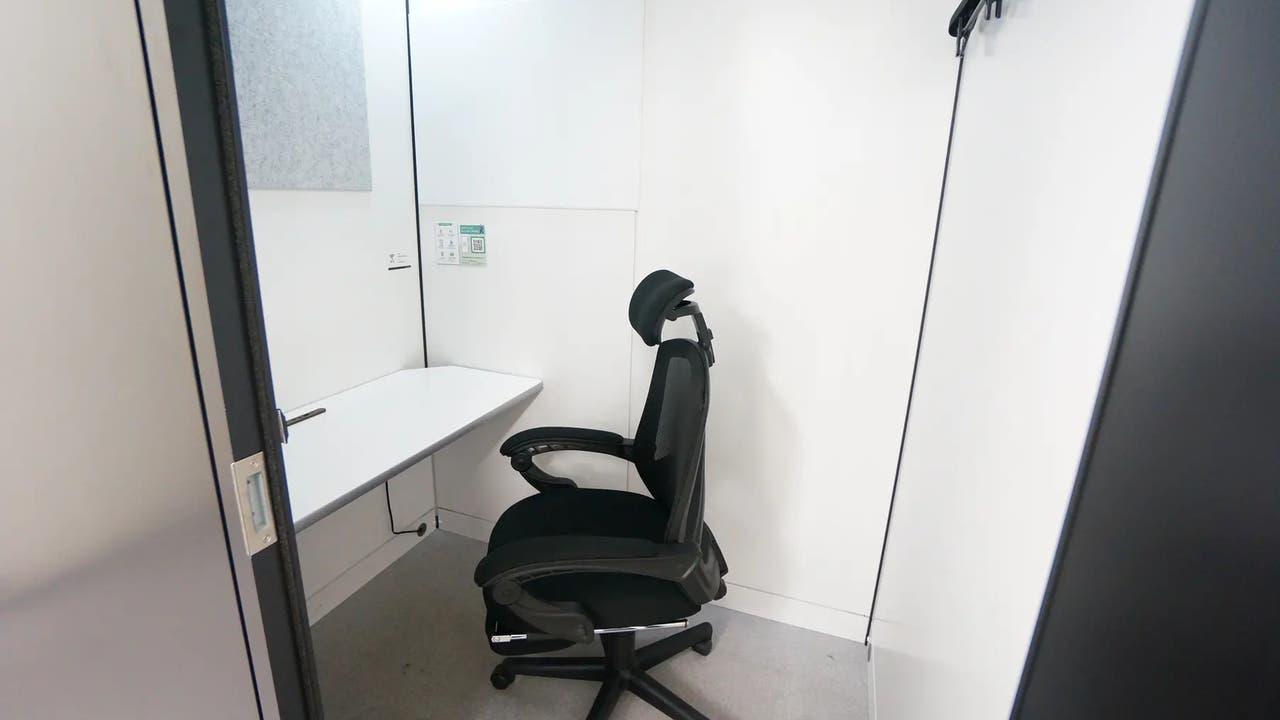 【CHATBOX HKTビル神保町】No.2　Web会議・通話に最適/無料Wifi/電源ありの写真10