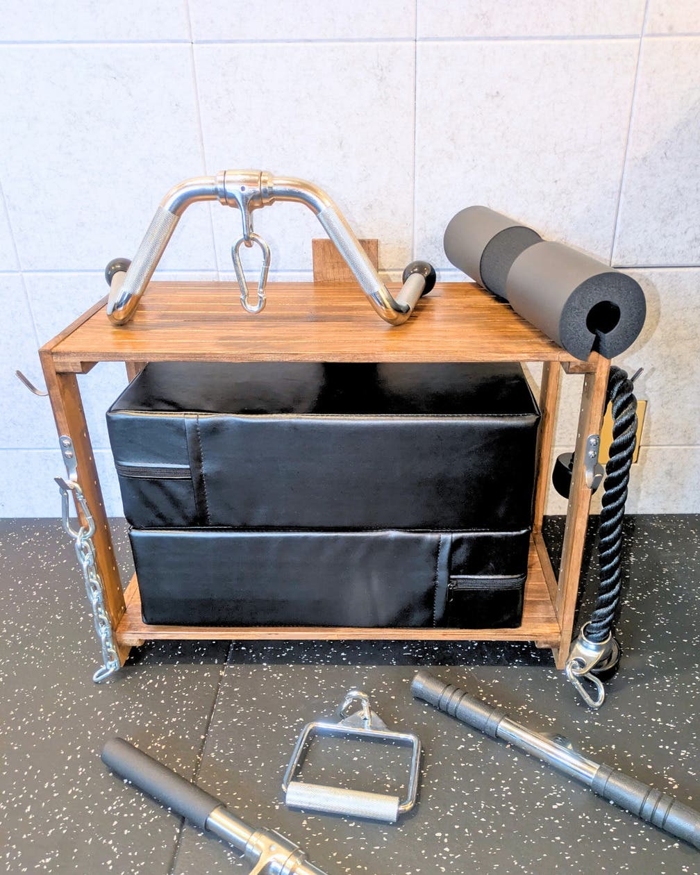 【三軒茶屋南口徒歩7分】デザイナーズマンションの綺麗な内装、フリーウエイト充実、パーソナル/グループトレーニングに最適の写真6