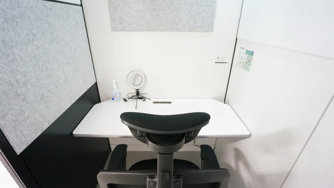 【CHATBOX HKTビル神保町】No.4 Web会議・通話に最適/無料Wifi/電源ありの写真3