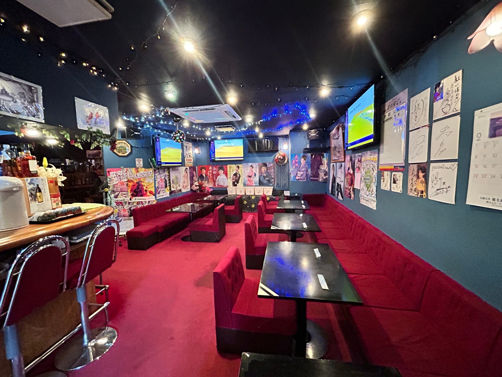 昭和レトロ満載の昔ながらのスナックで楽しいひと時を！の写真1