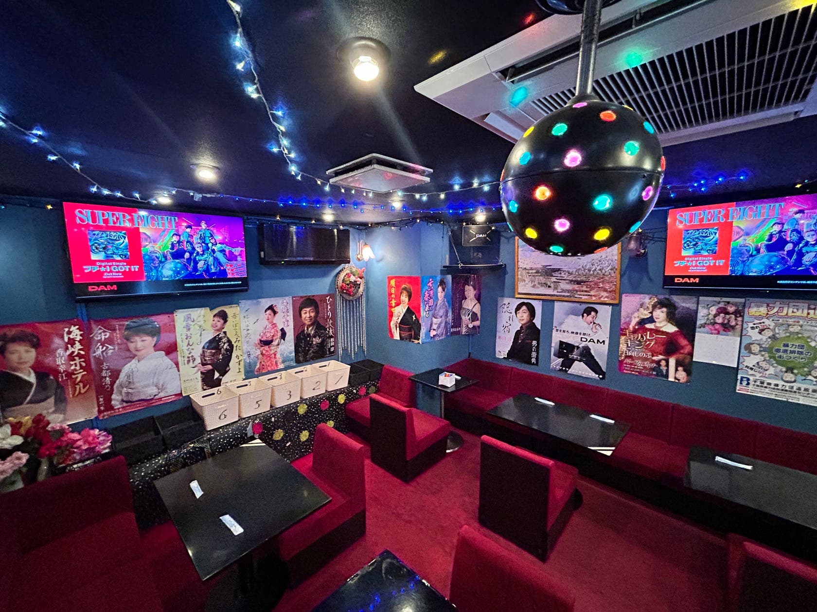 昭和レトロ満載の昔ながらのスナックで楽しいひと時を！の写真2