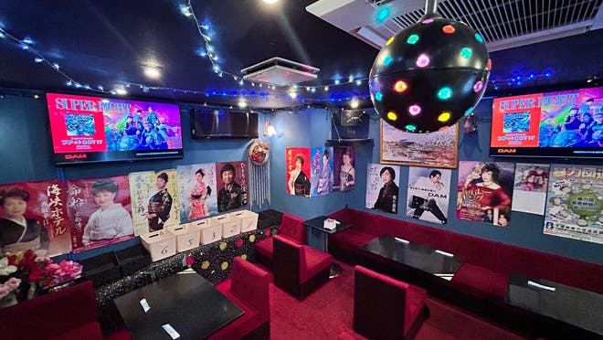 昭和レトロ満載の昔ながらのスナックで楽しいひと時を!の写真2