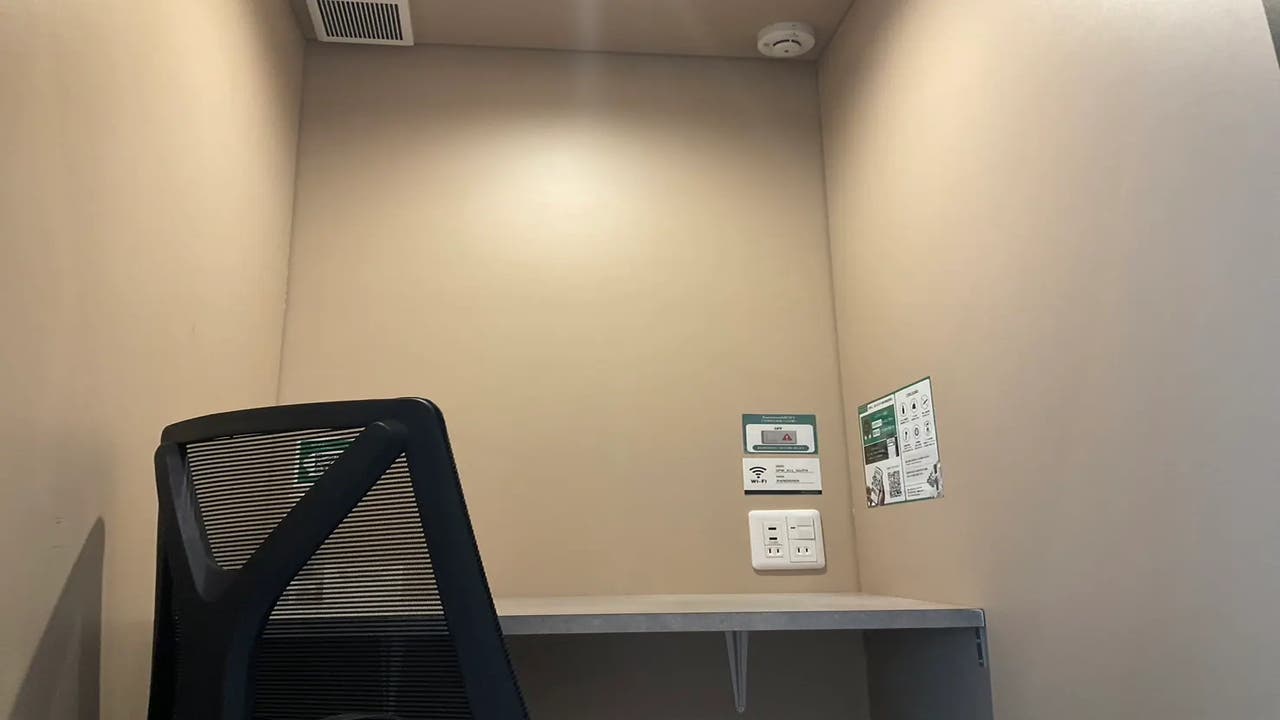 【CHATBOX KDX浜松町プレイス】No.1　Web会議・通話に最適/無料Wifi/電源ありの写真2