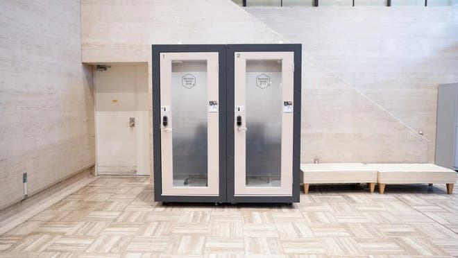 【CHATBOX KKRホテル東京】No.2 Web会議・通話に最適/無料Wifi/電源ありの写真4